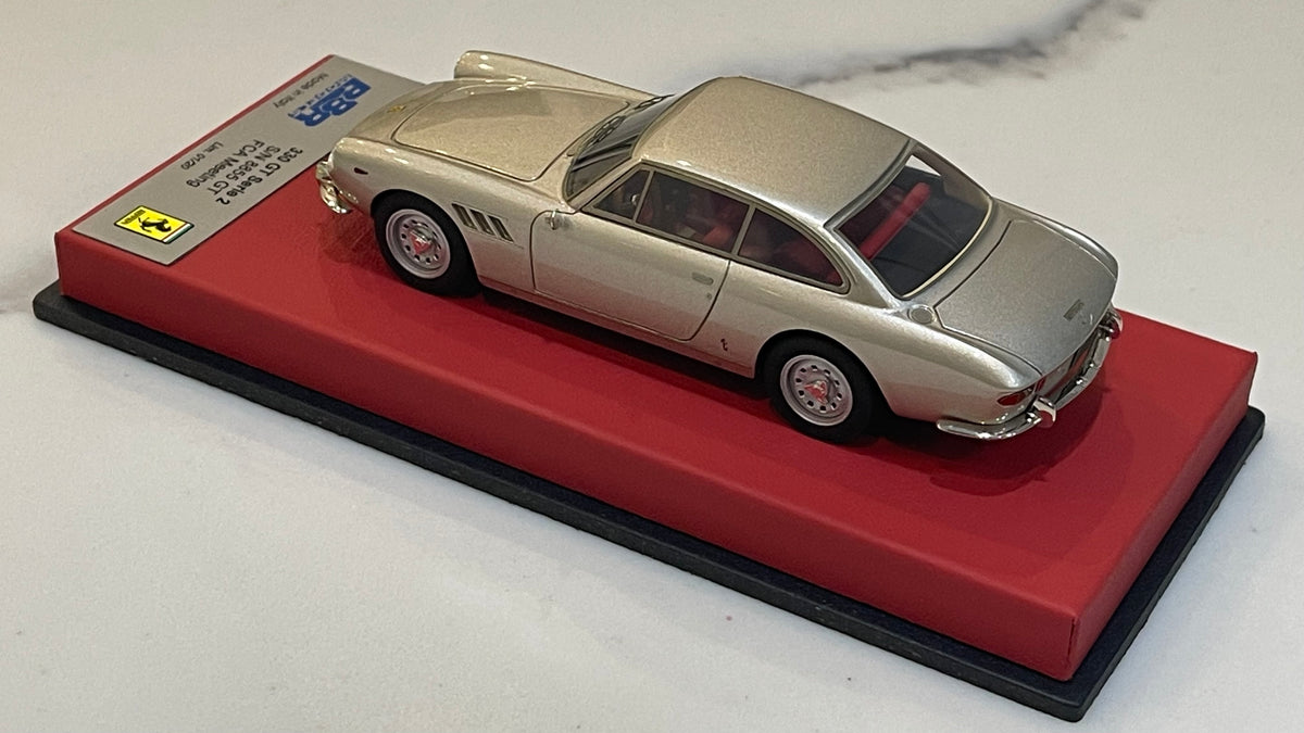 BBR 1/43 Ferrari 330 GT 2+2 Series II 8855GT 1966 Met. Gold BBR227GOLB – Paddock Collection